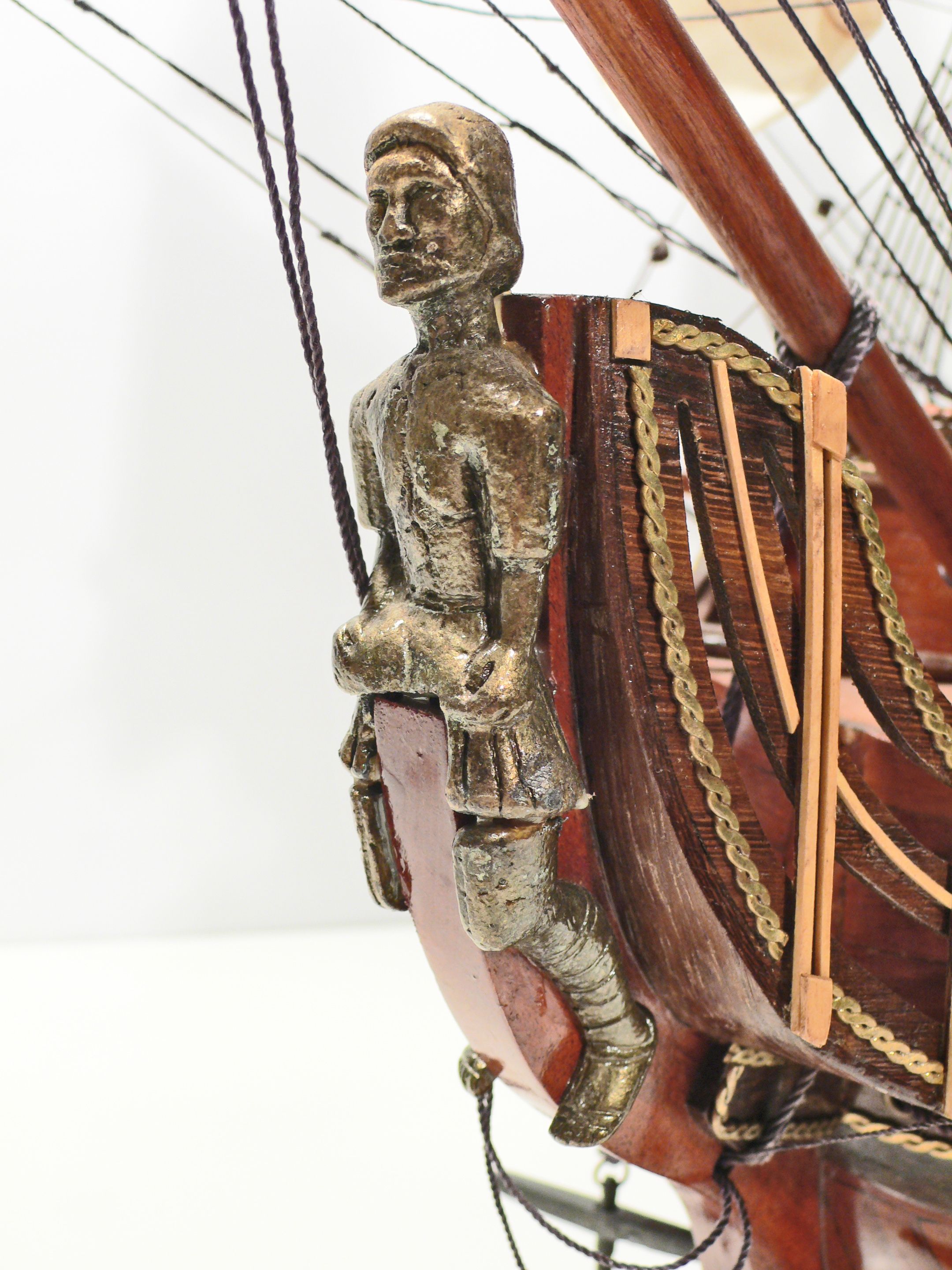 Royal Louis - Handmade modelship made of wood